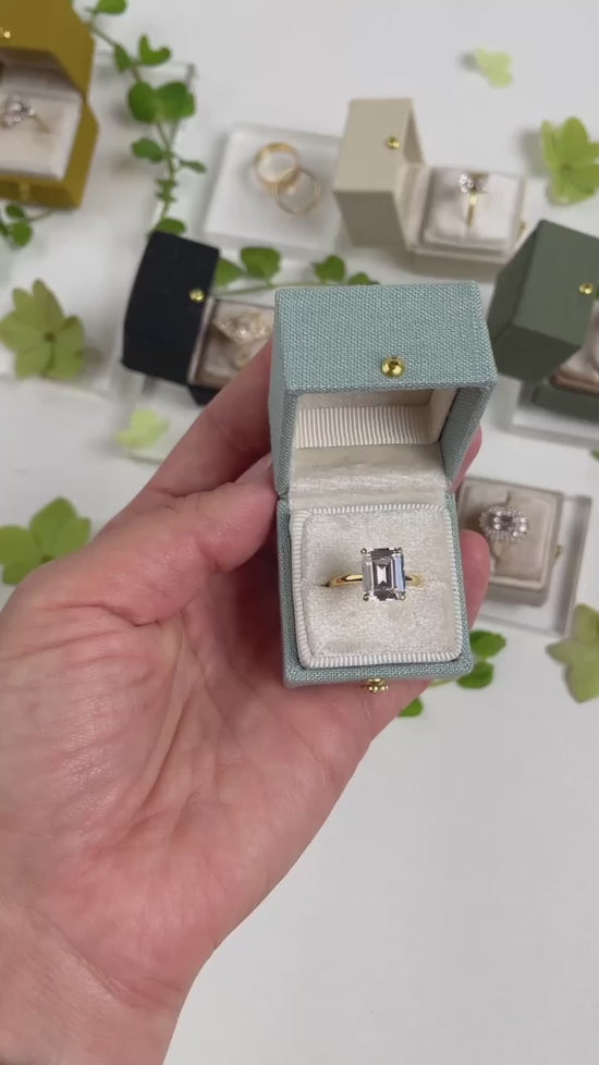 Dove Georgian Square Ring Box – stylingarchives